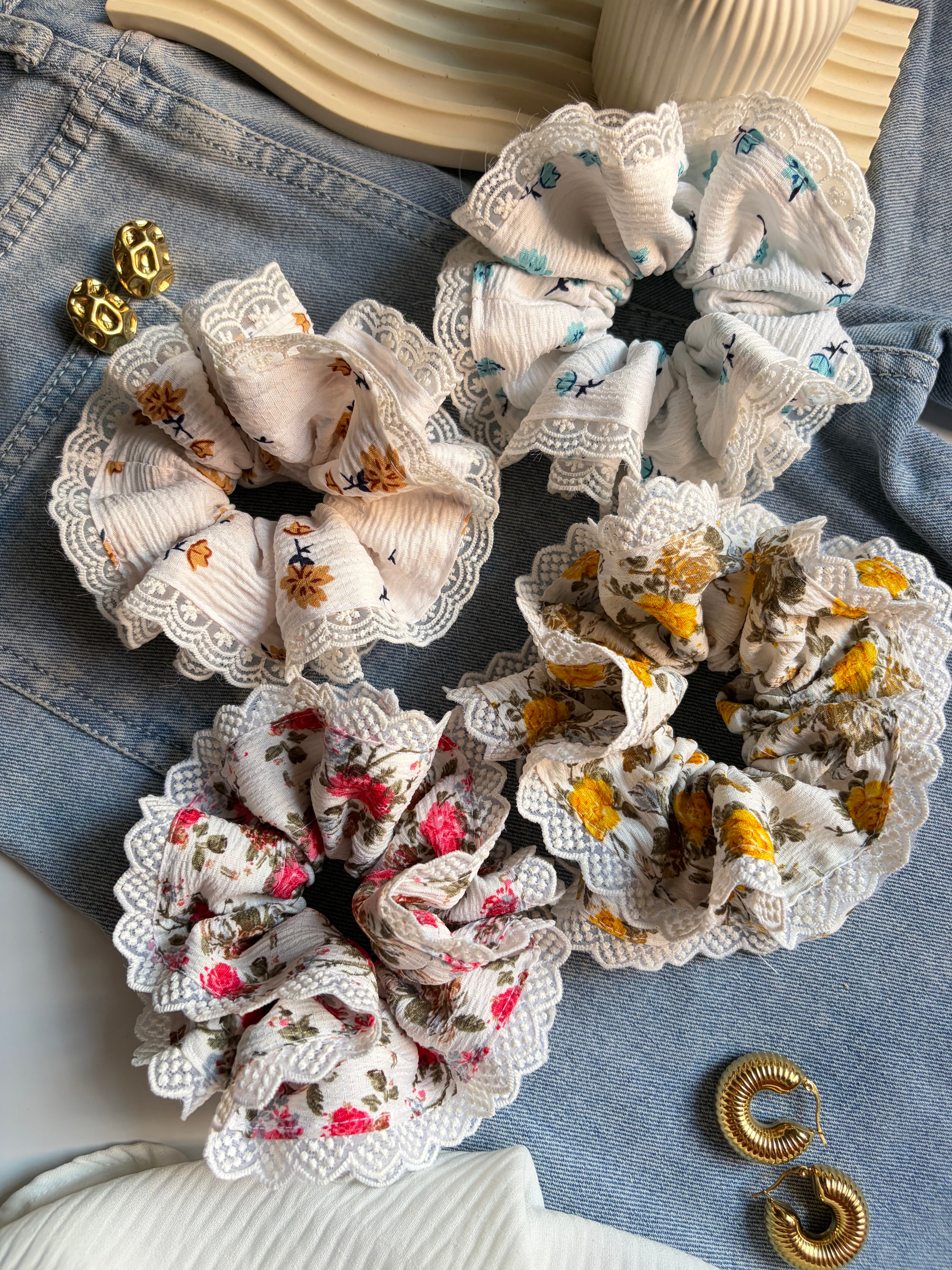Ruffle Lace Scrunchies – SheSells by Kaynat